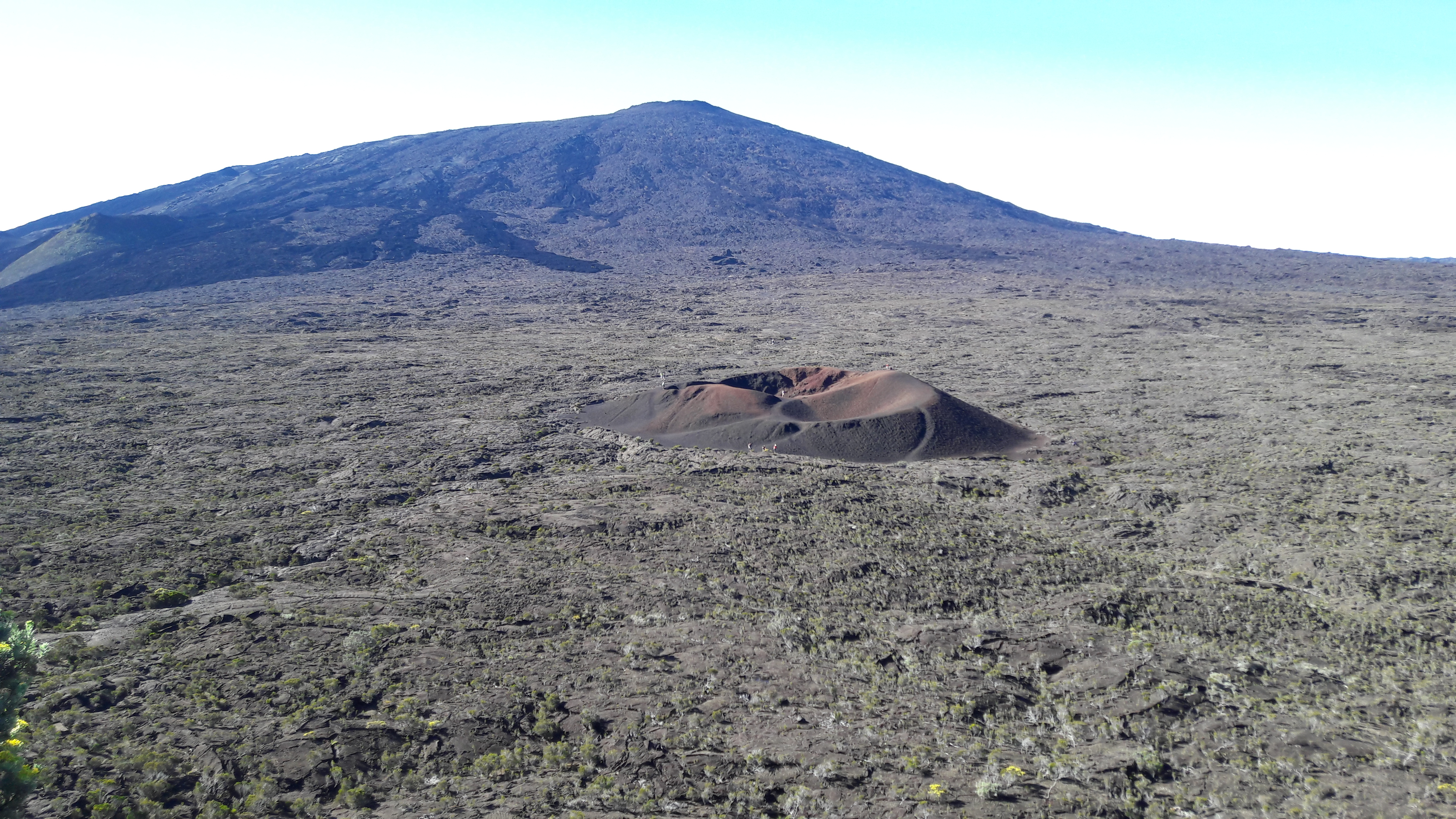 Monday Geology Picture: Formica Leo Volcanic Crater – Georneys